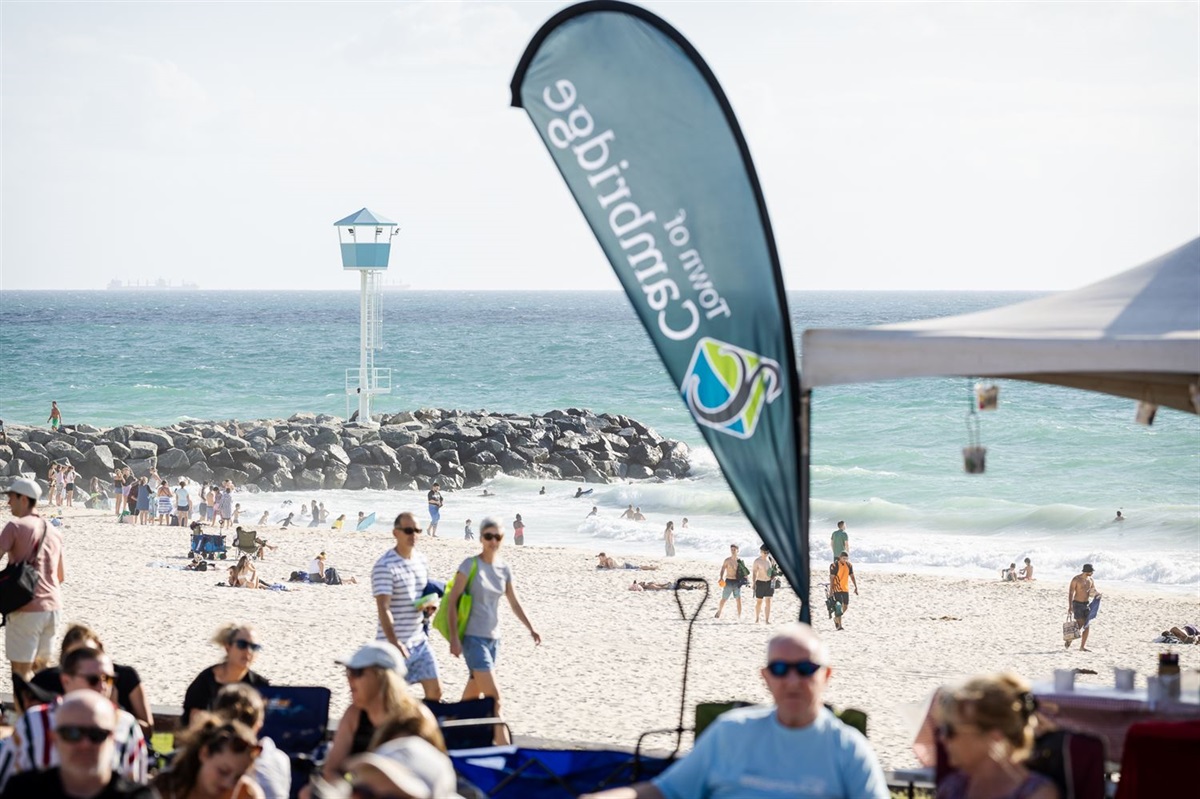 Sunset Beats Draws Crowd to City Beach Foreshore
